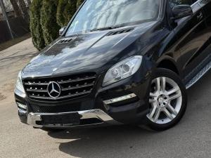 Melns Mercedes-Benz ML 350 2011 Jūrmala, ar dzinēja tilpumu 3.00 L un nobraukumu 235 tūkst. km par 9700 €, foto 4 vietnē AUTOMOTO.COM.LV