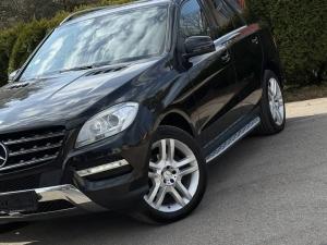 Melns Mercedes-Benz ML 350 2011 Jūrmala, ar dzinēja tilpumu 3.00 L un nobraukumu 235 tūkst. km par 9700 €, foto 6 vietnē AUTOMOTO.COM.LV