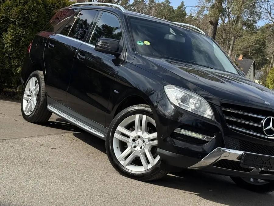 Melns Mercedes-Benz ML 350 2011 Jūrmala, ar dzinēja tilpumu 3.00 L un nobraukumu 235 tūkst. km par 9700 €, foto 7 vietnē AUTOMOTO.COM.LV