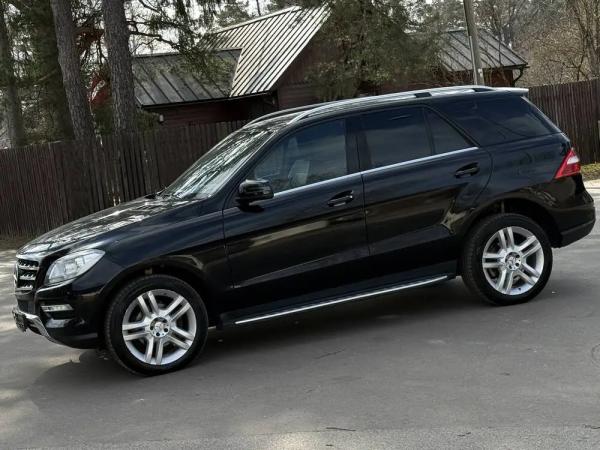 Melns Mercedes-Benz ML 350 2011 Jūrmala, ar dzinēja tilpumu 3.00 L un nobraukumu 235 tūkst. km par 9700 €, foto 9 vietnē AUTOMOTO.COM.LV