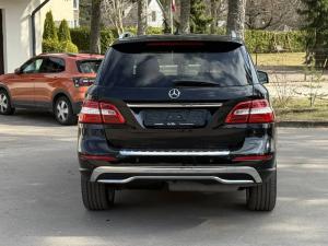 Melns Mercedes-Benz ML 350 2011 Jūrmala, ar dzinēja tilpumu 3.00 L un nobraukumu 235 tūkst. km par 9700 €, foto 12 vietnē AUTOMOTO.COM.LV