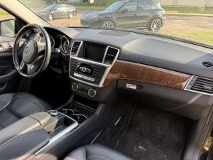 Melns Mercedes-Benz ML 350 2011 Viļņa, ar dzinēja tilpumu 3.50 L un nobraukumu 175 tūkst. km par 6500 €, foto 9 vietnē AUTOMOTO.COM.LV