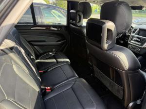 Melns Mercedes-Benz ML 350 2011 Viļņa, ar dzinēja tilpumu 3.50 L un nobraukumu 175 tūkst. km par 6500 €, foto 10 vietnē AUTOMOTO.COM.LV