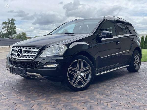 Melns Mercedes-Benz ML 350 2011 Marijampole, ar dzinēja tilpumu 3.00 L un nobraukumu 310 tūkst. km par 8900 €, foto 7 vietnē AUTOMOTO.COM.LV