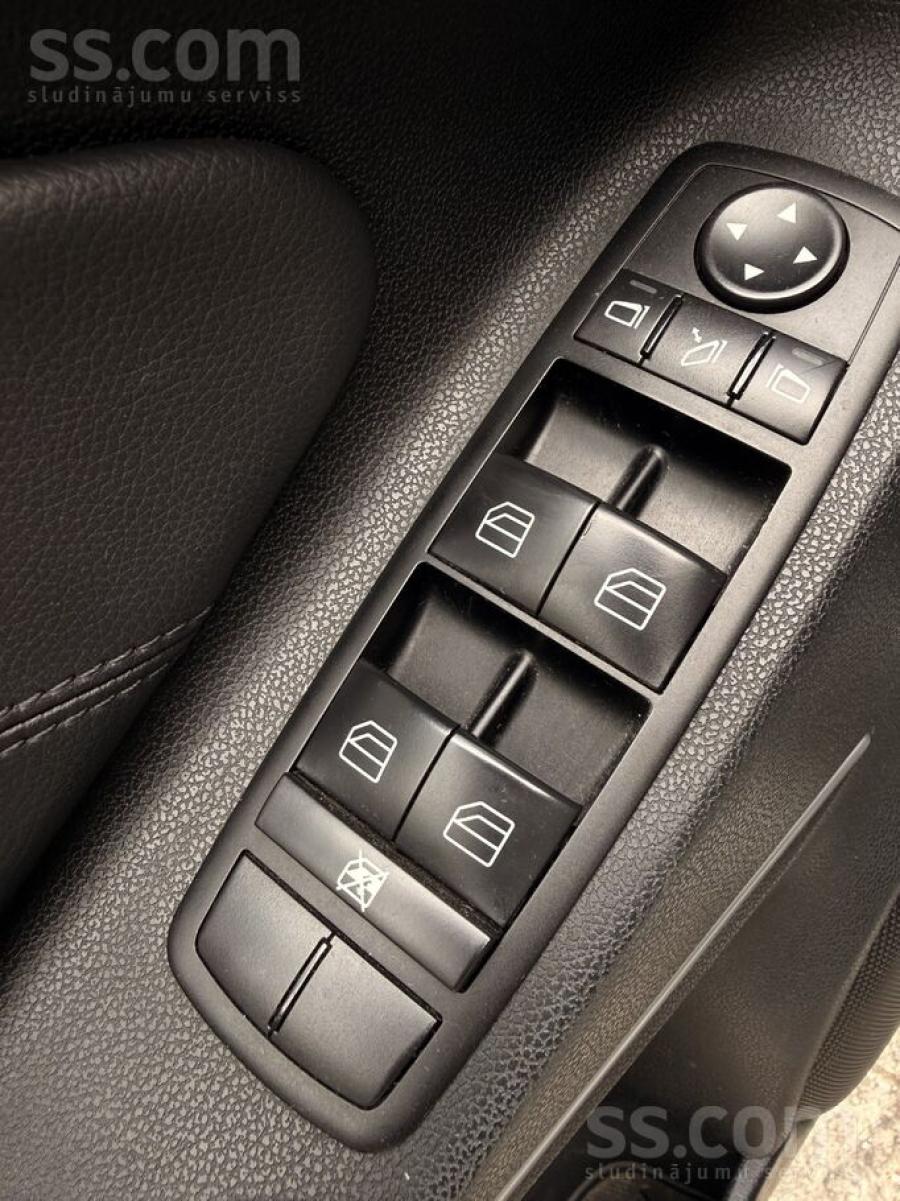 Black Mercedes-Benz ML 350 2011 in Liepaja, with an engine capacity of 3.00 L and mileage of 190 thousand km for 11500 €, photo 16 on AUTOMOTO.COM.LV