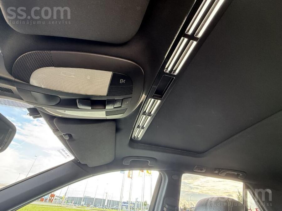 Black Mercedes-Benz ML 350 2011 in Riga, with an engine capacity of 3.00 L and mileage of 310 thousand km for 8200 €, photo 13 on AUTOMOTO.COM.LV