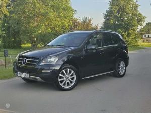 Melns Mercedes-Benz ML 350 2011 Raseiniai, ar dzinēja tilpumu 2.99 L un nobraukumu 218 tūkst. km par 8300 €, foto 5 vietnē AUTOMOTO.COM.LV