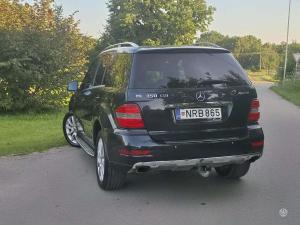 Melns Mercedes-Benz ML 350 2011 Raseiniai, ar dzinēja tilpumu 2.99 L un nobraukumu 218 tūkst. km par 8300 €, foto 8 vietnē AUTOMOTO.COM.LV