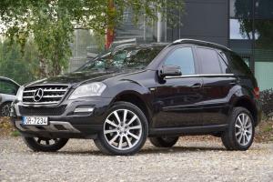 Melns Mercedes-Benz ML 350 2011 Rīga, ar dzinēja tilpumu 3.00 L un nobraukumu 309 tūkst. km par 7790 €, foto 3 vietnē AUTOMOTO.COM.LV