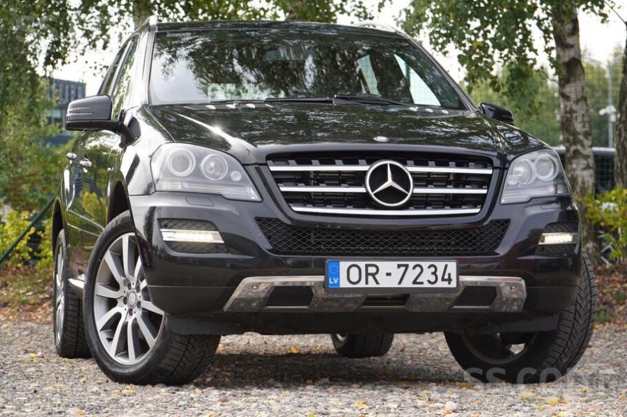 Melns Mercedes-Benz ML 350 2011 Rīga, ar dzinēja tilpumu 3.00 L un nobraukumu 309 tūkst. km par 7790 €, foto 6 vietnē AUTOMOTO.COM.LV