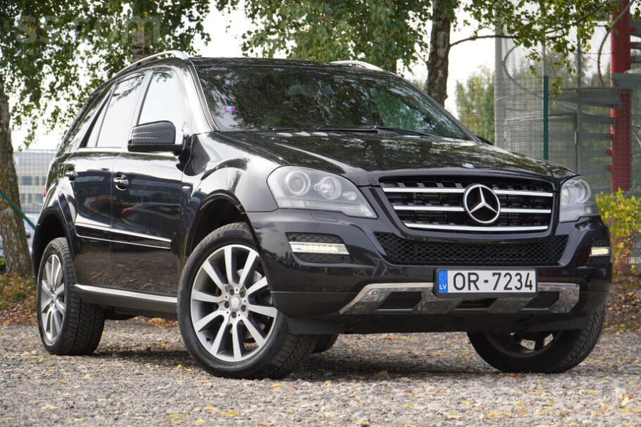Melns Mercedes-Benz ML 350 2011 Rīga, ar dzinēja tilpumu 3.00 L un nobraukumu 309 tūkst. km par 7790 €, foto 7 vietnē AUTOMOTO.COM.LV