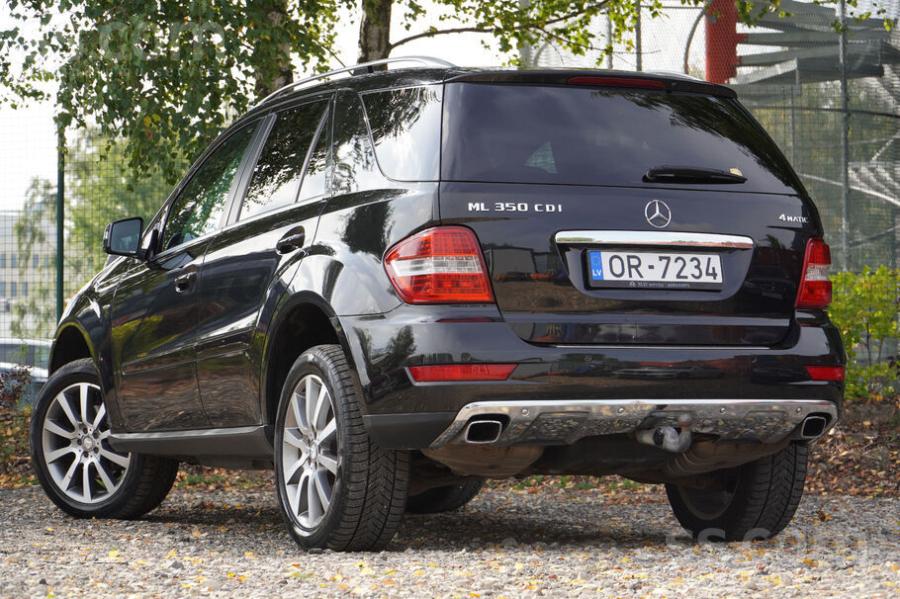 Melns Mercedes-Benz ML 350 2011 Rīga, ar dzinēja tilpumu 3.00 L un nobraukumu 309 tūkst. km par 7790 €, foto 8 vietnē AUTOMOTO.COM.LV