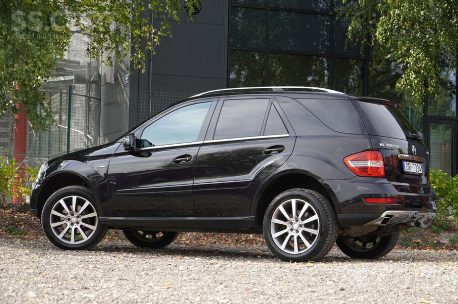 Melns Mercedes-Benz ML 350 2011 Rīga, ar dzinēja tilpumu 3.00 L un nobraukumu 309 tūkst. km par 7790 €, foto 10 vietnē AUTOMOTO.COM.LV