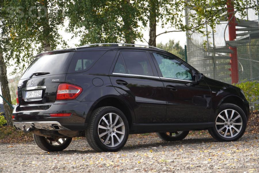 Melns Mercedes-Benz ML 350 2011 Rīga, ar dzinēja tilpumu 3.00 L un nobraukumu 309 tūkst. km par 7790 €, foto 11 vietnē AUTOMOTO.COM.LV
