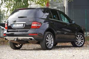 Melns Mercedes-Benz ML 350 2011 Rīga, ar dzinēja tilpumu 3.00 L un nobraukumu 309 tūkst. km par 7790 €, foto 12 vietnē AUTOMOTO.COM.LV