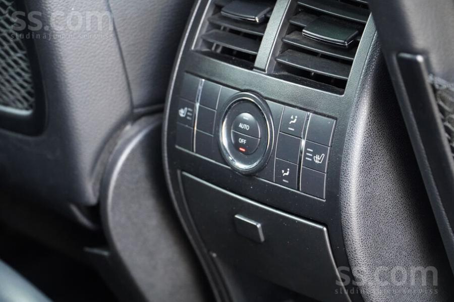 Melns Mercedes-Benz ML 350 2011 Rīga, ar dzinēja tilpumu 3.00 L un nobraukumu 309 tūkst. km par 7790 €, foto 20 vietnē AUTOMOTO.COM.LV