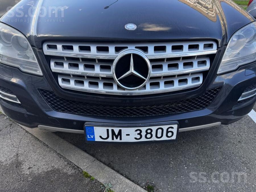 Melns Mercedes-Benz ML 350 2011 Rīga, ar dzinēja tilpumu 3.50 L un nobraukumu 226 tūkst. km par 7800 €, foto 22 vietnē AUTOMOTO.COM.LV