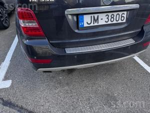 Melns Mercedes-Benz ML 350 2011 Rīga, ar dzinēja tilpumu 3.50 L un nobraukumu 226 tūkst. km par 7800 €, foto 25 vietnē AUTOMOTO.COM.LV
