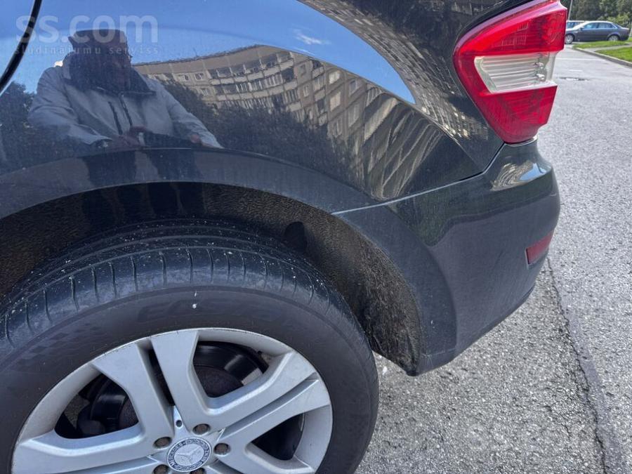 Melns Mercedes-Benz ML 350 2011 Rīga, ar dzinēja tilpumu 3.50 L un nobraukumu 226 tūkst. km par 7800 €, foto 28 vietnē AUTOMOTO.COM.LV