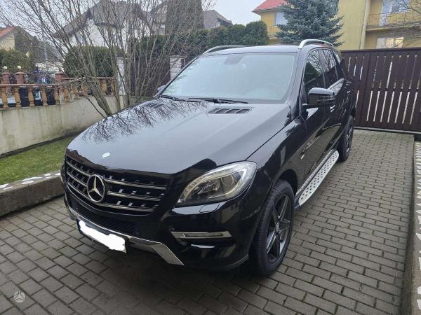 Black Mercedes-Benz ML 350 2012 in Klaipeda, with an engine capacity of 3.00 L and mileage of 284 thousand km for 10700 €, photo 3 on AUTOMOTO.COM.LV