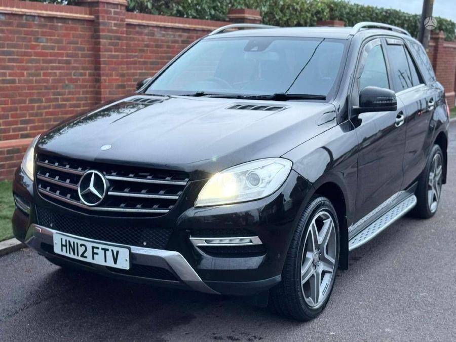 Black Mercedes-Benz ML 350 2012 in Telschi, with an engine capacity of 2.99 L and mileage of 157 thousand km for 7600 €, photo 2 on AUTOMOTO.COM.LV