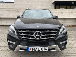 Black Mercedes-Benz ML 350 2012 in Vilnius, with an engine capacity of 3.00 L and mileage of 240 thousand km for 15500 €, photo 3 on AUTOMOTO.COM.LV