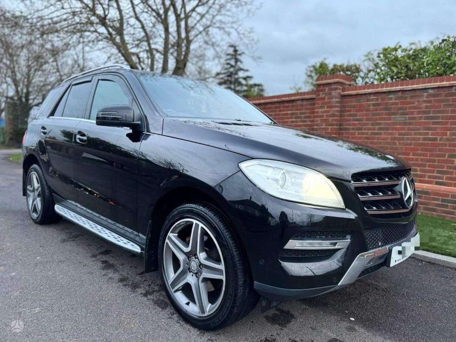 Melns Mercedes-Benz ML 350 2012 Kauņa, ar dzinēja tilpumu 3.50 L un nobraukumu 150 tūkst. km par 8000 €, foto 2 vietnē AUTOMOTO.COM.LV