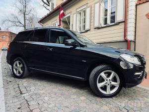 Black Mercedes-Benz ML 350 2012 in Cesis, with an engine capacity of 3.00 L and mileage of 0 thousand km for 14990 €, photo 2 on AUTOMOTO.COM.LV