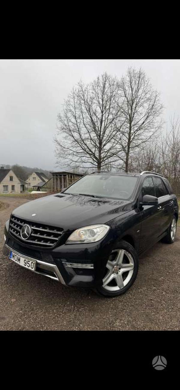 Black Mercedes-Benz ML 350 2012 in Taurage, with an engine capacity of 3.00 L and mileage of 358 thousand km for 12300 €, photo 1 on AUTOMOTO.COM.LV