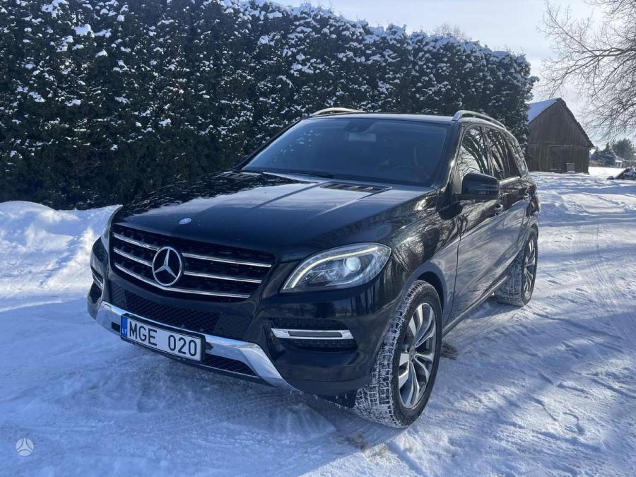 Melns Mercedes-Benz ML 350 2012 Kaišiadorys, ar dzinēja tilpumu 0.00 L un nobraukumu 277 tūkst. km par 13400 €, foto 1 vietnē AUTOMOTO.COM.LV