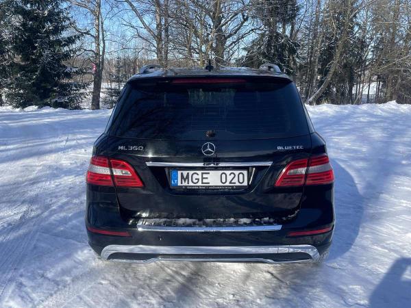 Melns Mercedes-Benz ML 350 2012 Kaišiadorys, ar dzinēja tilpumu 0.00 L un nobraukumu 277 tūkst. km par 13400 €, foto 5 vietnē AUTOMOTO.COM.LV