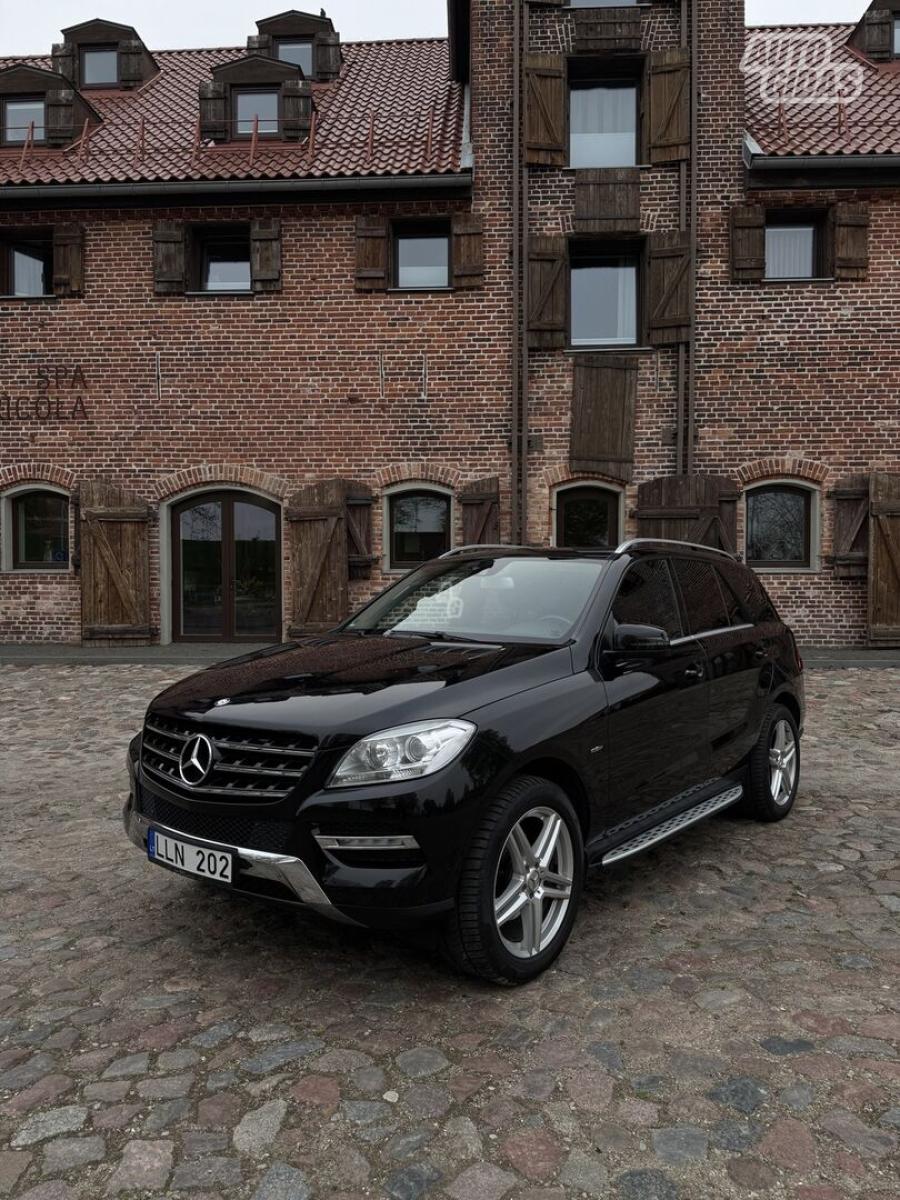 Melns Mercedes-Benz ML 350 2012 Klaipėda, ar dzinēja tilpumu 3.00 L un nobraukumu 260 tūkst. km par 12800 €, foto 1 vietnē AUTOMOTO.COM.LV