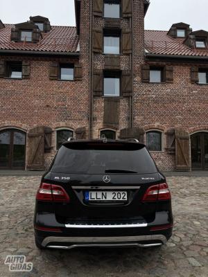 Melns Mercedes-Benz ML 350 2012 Klaipėda, ar dzinēja tilpumu 3.00 L un nobraukumu 260 tūkst. km par 12800 €, foto 4 vietnē AUTOMOTO.COM.LV