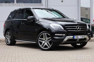 Melns Mercedes-Benz ML 350 2012 Rīga, ar dzinēja tilpumu 3.00 L un nobraukumu 0 tūkst. km par 12995 €, foto 4 vietnē AUTOMOTO.COM.LV