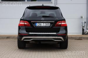 Melns Mercedes-Benz ML 350 2012 Rīga, ar dzinēja tilpumu 3.00 L un nobraukumu 0 tūkst. km par 12995 €, foto 9 vietnē AUTOMOTO.COM.LV