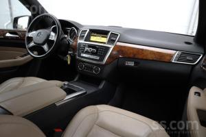 Melns Mercedes-Benz ML 350 2012 Rīga, ar dzinēja tilpumu 3.00 L un nobraukumu 0 tūkst. km par 12995 €, foto 14 vietnē AUTOMOTO.COM.LV