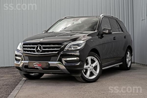 Melns Mercedes-Benz ML 350 2012 Ogre, ar dzinēja tilpumu 3.00 L un nobraukumu 198 tūkst. km par 16900 €, foto 1 vietnē AUTOMOTO.COM.LV