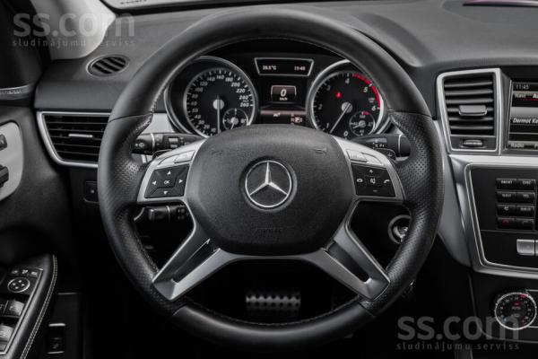 Melns Mercedes-Benz ML 350 2012 Ogre, ar dzinēja tilpumu 3.00 L un nobraukumu 198 tūkst. km par 16900 €, foto 10 vietnē AUTOMOTO.COM.LV