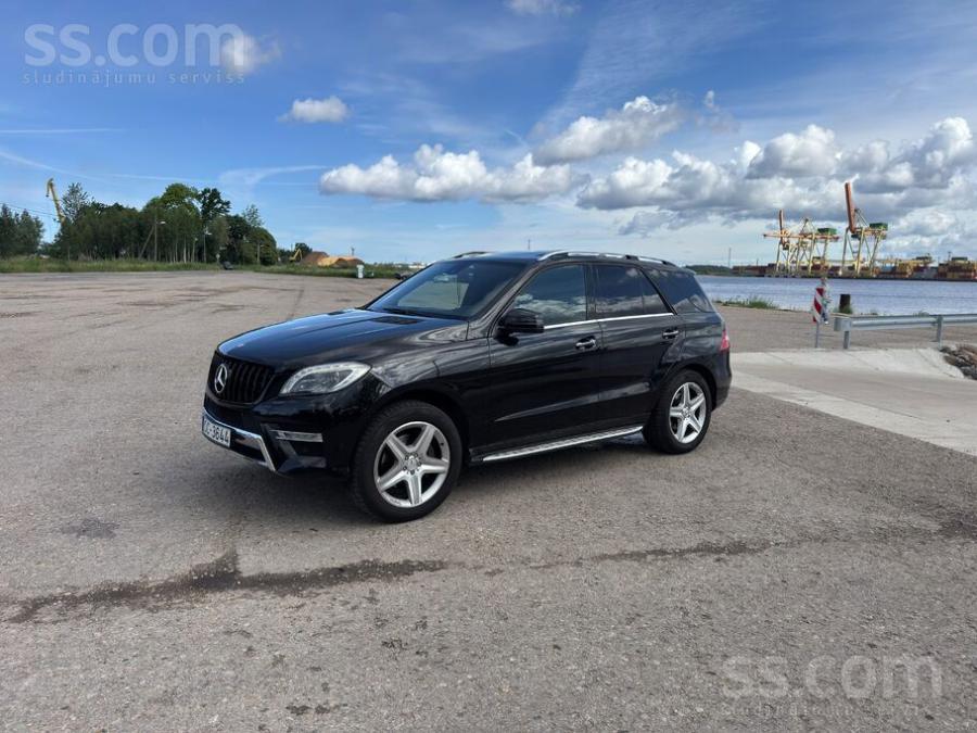 Melns Mercedes-Benz ML 350 2012 Rīga, ar dzinēja tilpumu 3.00 L un nobraukumu 341 tūkst. km par 13500 €, foto 7 vietnē AUTOMOTO.COM.LV