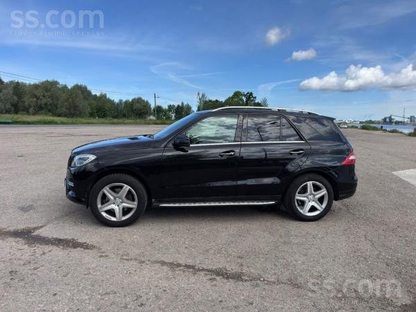 Melns Mercedes-Benz ML 350 2012 Rīga, ar dzinēja tilpumu 3.00 L un nobraukumu 341 tūkst. km par 13500 €, foto 7 vietnē AUTOMOTO.COM.LV