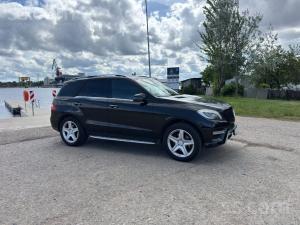 Melns Mercedes-Benz ML 350 2012 Rīga, ar dzinēja tilpumu 3.00 L un nobraukumu 341 tūkst. km par 13500 €, foto 10 vietnē AUTOMOTO.COM.LV