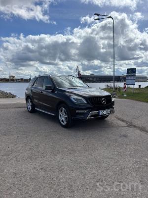 Melns Mercedes-Benz ML 350 2012 Rīga, ar dzinēja tilpumu 3.00 L un nobraukumu 341 tūkst. km par 13500 €, foto 11 vietnē AUTOMOTO.COM.LV
