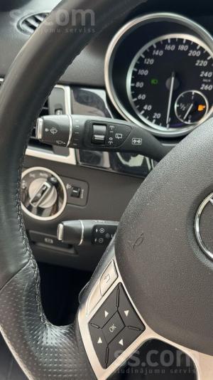 Black Mercedes-Benz ML 350 2012 in Jelgava, with an engine capacity of 3.00 L and mileage of 286 thousand km for 13900 €, photo 18 on AUTOMOTO.COM.LV
