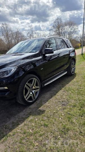 Melns Mercedes-Benz ML 350 2012 Jūrmala, ar dzinēja tilpumu 3.00 L un nobraukumu 325 tūkst. km par 15500 €, foto 4 vietnē AUTOMOTO.COM.LV