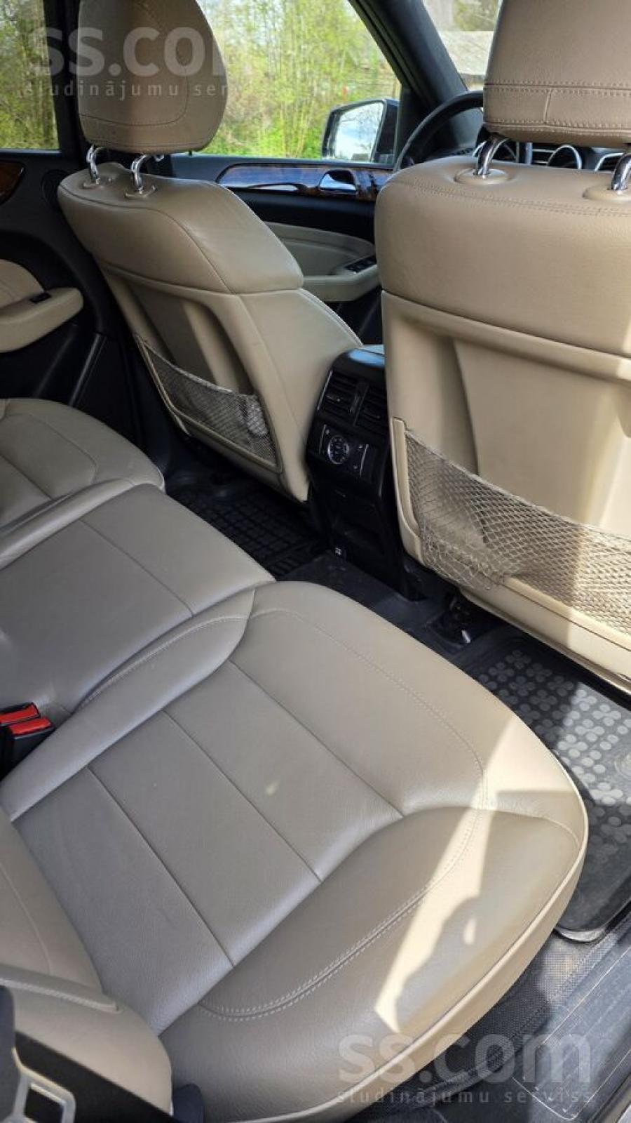 Melns Mercedes-Benz ML 350 2012 Jūrmala, ar dzinēja tilpumu 3.00 L un nobraukumu 325 tūkst. km par 15500 €, foto 9 vietnē AUTOMOTO.COM.LV