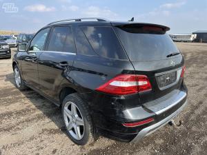 Melns Mercedes-Benz ML 350 2012 Giraitė, ar dzinēja tilpumu 3.00 L un nobraukumu 221 tūkst. km par 7800 €, foto 8 vietnē AUTOMOTO.COM.LV