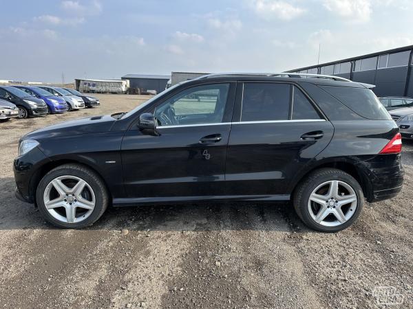 Melns Mercedes-Benz ML 350 2012 Giraitė, ar dzinēja tilpumu 3.00 L un nobraukumu 221 tūkst. km par 7800 €, foto 8 vietnē AUTOMOTO.COM.LV