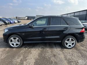 Melns Mercedes-Benz ML 350 2012 Giraitė, ar dzinēja tilpumu 3.00 L un nobraukumu 221 tūkst. km par 7800 €, foto 9 vietnē AUTOMOTO.COM.LV