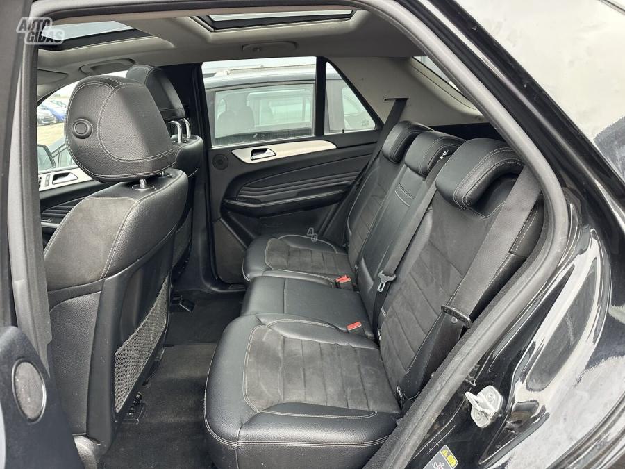 Melns Mercedes-Benz ML 350 2012 Giraitė, ar dzinēja tilpumu 3.00 L un nobraukumu 221 tūkst. km par 7800 €, foto 12 vietnē AUTOMOTO.COM.LV