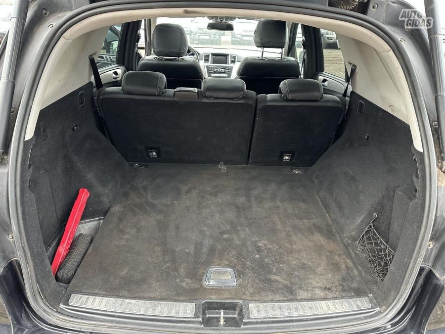 Melns Mercedes-Benz ML 350 2012 Giraitė, ar dzinēja tilpumu 3.00 L un nobraukumu 221 tūkst. km par 7800 €, foto 15 vietnē AUTOMOTO.COM.LV
